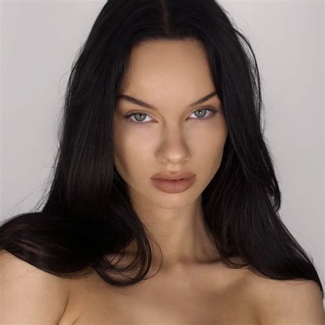 Liora Lapointe Youtube
