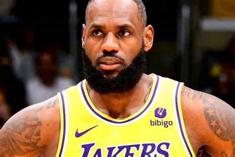 Nba现役5位自带体系的超级巨星，队友随意配，保底进季后赛！詹姆斯哈登进攻