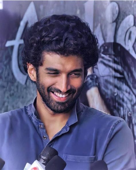 Pin By Thiago Raventos On Aditya Roy Kapoor Roy Kapoor Robert Downey