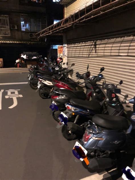 等了一年多 樓下的壞鄰居 終於倒店 搬走了 ～（撒花🎉） 爆廢公社 爆料公社
