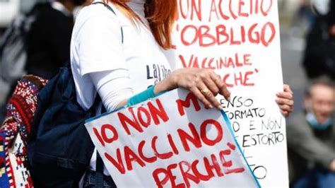 Multe ai No Vax il commento di Mentana C è un unica spiegazione