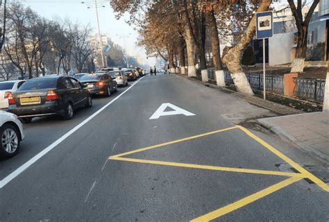 На 73 центральных улицах Ташкента появится выделенная полоса для