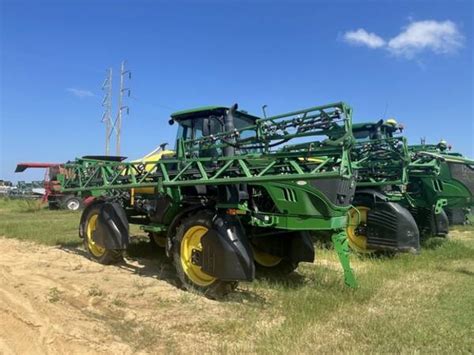 2023 John Deere R4023 Self Propelled Sprayer 1n04023ren0230117