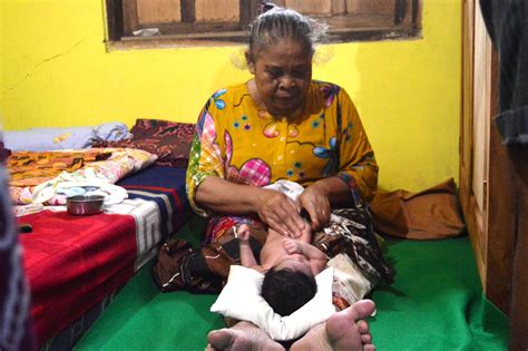 Juru Pijat Mbah Mus Eksotika Desa