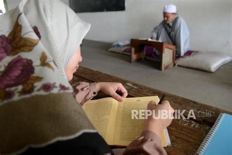 Belajar Dulu Agama Ke Guru Jadi Ustadz Belakangan Republika Online