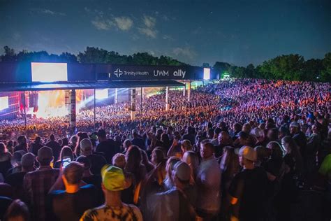 Pine Knob Gearing Up For One Amazing Summer See The Lineup