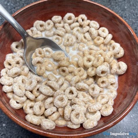 Review Limited Edition Frosted Lemon Cheerios