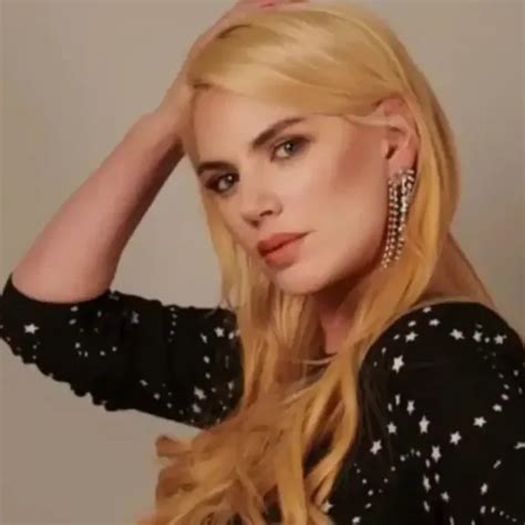 El Video Debut De Esmeralda Mitre En Las Redes Que Se Hizo Tendencia