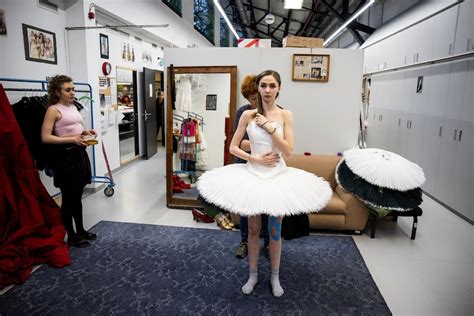 Ukrainian Ballerina Uprooted By War Flies High Again In Swan Lake The