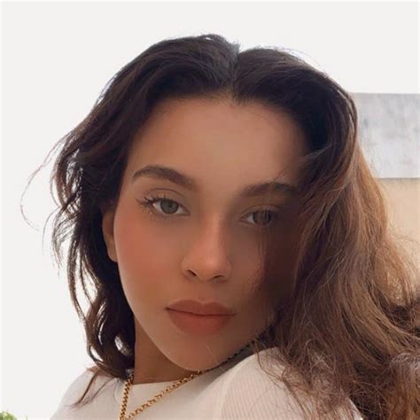 Diana Bella Garza Aguilar Youtube