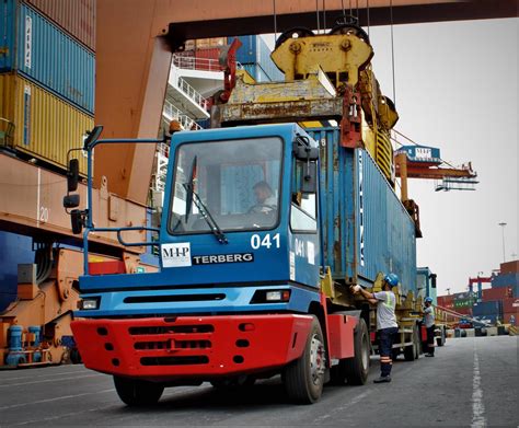 port operation services services liman lojistik