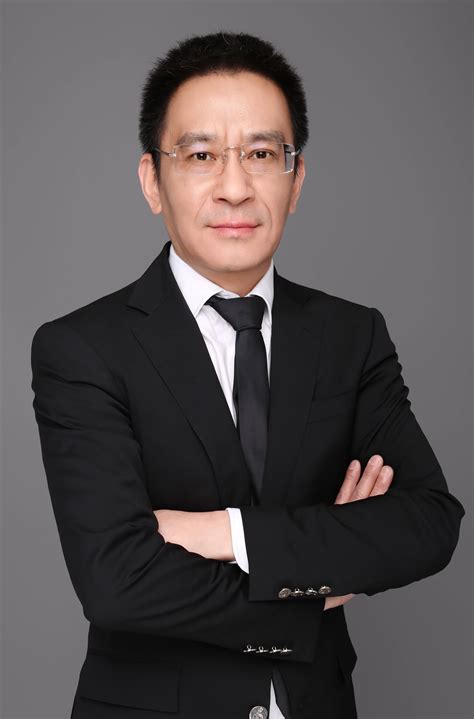 百家名企预见2023丨华鑫证券俞洋：瞄准“科技型券商”定位，提升服务效率和质量发展企业