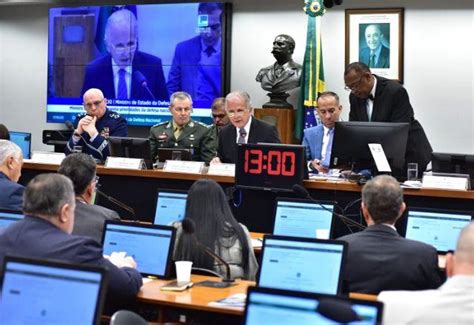 Ministro Da Defesa E Chefes Das Forças Armadas Participam De Audiência