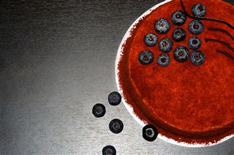 테이블에 빨간 벨벳 케이크 다음 로즈와 블루베리 딸기와 초콜릿 낭만적인 저녁입니다 0명에 대한 스톡 사진 및 기타 이미지 0명 건강한 생활방식 건강한 식생활 Istock