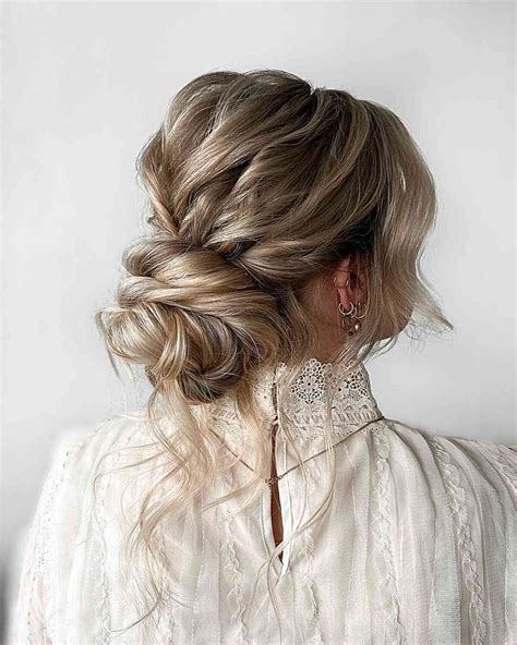 25 Easy And Cute Updos For Medium Hair Up Dos For Medium Hair Medium