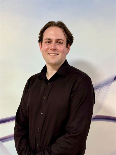 Alexander Skaug Ytterbøl 25 Skulle Egentlig Bli Lærer Trainee Sør As