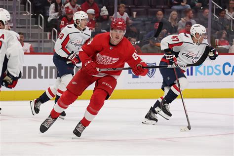 Red Wings What Are The Realistic Expectations For Elmer Soderblom