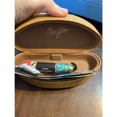 Maui Jim Accessories Maui Jim Hard Sunglass Case New Poshmark