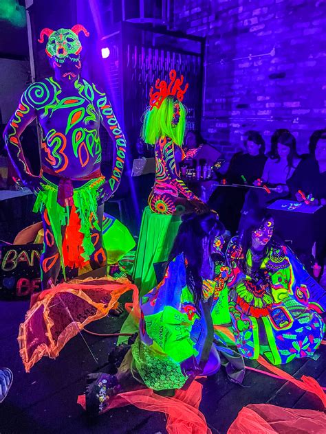 Neon Naked Life Drawing The Most Colourful Night Out In London