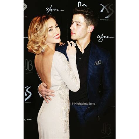 Niley Nick Jonas And Miley Cyrus