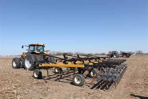 Big Country Chisel Plow Wako