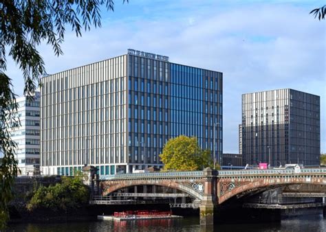 Glasgows Nautical And Engineering College Features Gridded Glass Facades
