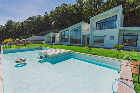 프라이빗한 300평 독채 키즈풀빌라 킨더라움