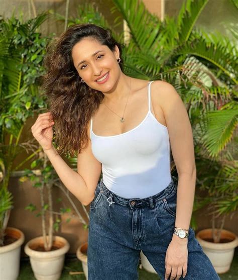 Pragya Jaiswal Cute Pics