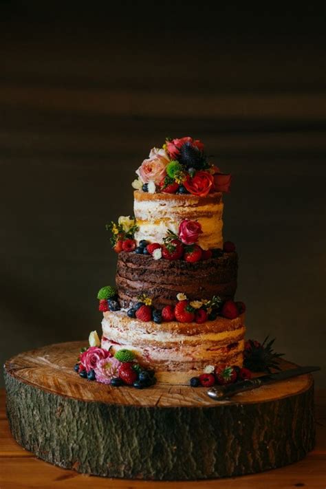 Cel mai în vogă tort de nuntă Ați auzit de naked cake Unica md