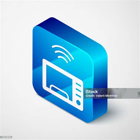 회색 배경에 격리 된 등색 스마트 전자 레인지 시스템 아이콘 가전 제품 아이콘입니다 무선 연결과 사물 인터넷 개념 파란색 정사각형 버튼 벡터 3차원 형태에 대한 스톡 벡터