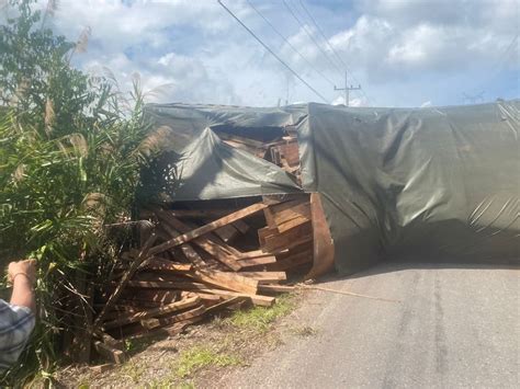 ປະກາດ Pakaad ປະກາດ Pakaad Added A New Photo