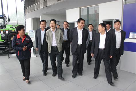 农业部农机化司司长李伟国到汶上县调研农机化工作 农机 资讯要闻 新农资360网 土壤改良 果树种植 蔬菜种植 种植示范田 品牌展播 农资微专栏