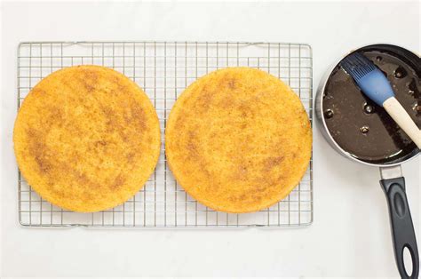 Christmas Spiced Victoria Sponge Cake Recipe