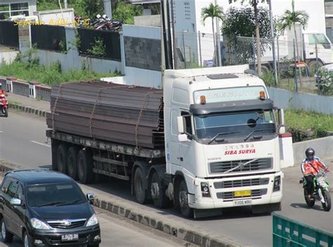 VOLVO FH SIBA SURYA YJ06 WBU Septian Adi Flickr