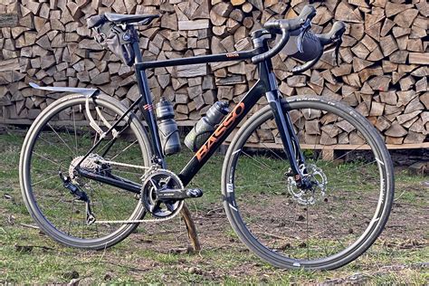 Basso Venta R Reshapes Made In Italy Carbon All Road Bike On A Budget