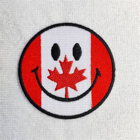 อาร์มติดเสื้อ อาร์ม ตัวรีด ตัวรีดติดเสื้อ การ์ตูน รูปหน้ายิ้ม P อีโมจิ Smiling Face Patch Emoji