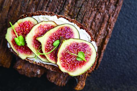 무화과가 제철남쪽엔 자줏빛 과일 풍성