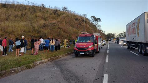 Seis Pessoas Ficam Feridas Em Acidente Na Br 040 Em Carandaí Zona Da