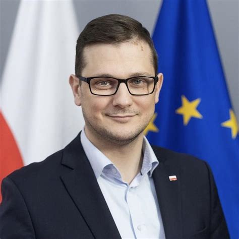 Kkontakt L Kolejne Wykolejenie Tramwaju W Toruniu Tym Razem Na Skręcie Z Lubickiej W Ślaskiego