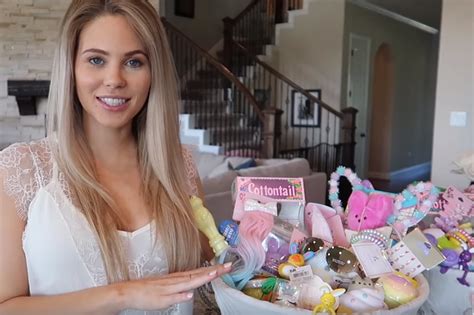 Kate Upton Shows Off Her Easter Boobs Video