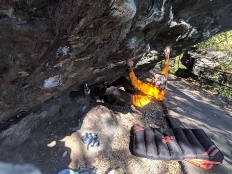 5 Best Bouldering Crash Pads In 2025 99boulders