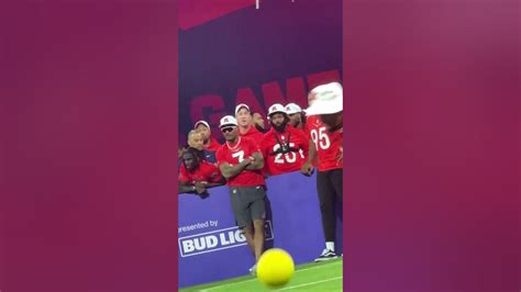 Derwin Plays Dodgeball At Pro Bowl Youtube