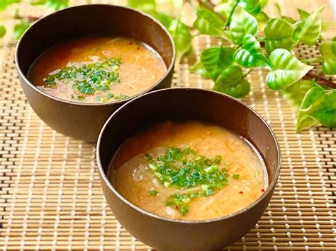 お湯を注ぐだけ簡単キムチ味噌汁 By 渡部アキ 【クックパッド】 簡単おいしいみんなのレシピが395万品