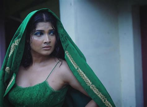 Divya Prabha Physically Harassed On Flight Actress Files Complaint