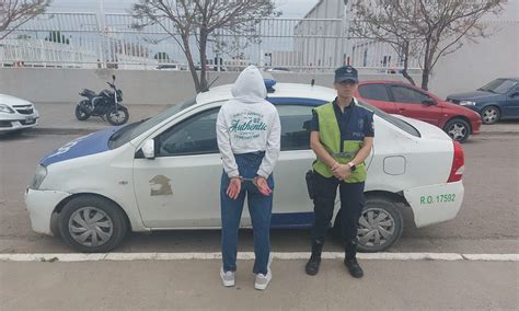 Detienen a una mujer que era buscada por tráfico de drogas La Brújula 24