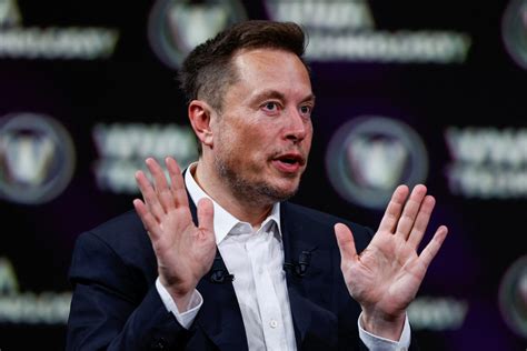 Audience Stunned By Elon Musks Use Of Curse Words During Public