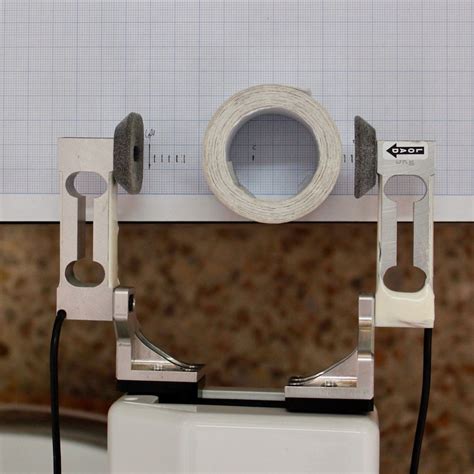 Setup For Experiment A Objects Are Placed With An Offset Relative To Download Scientific