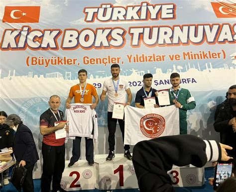 BAÜNlü Sporculardan Türkiye Kick Boks Turnuvasında Büyük Başarı 10 Numara Basın