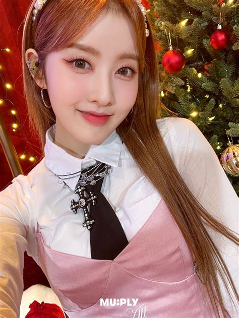Muply 뮤플리 On Twitter Beautiful Girls Girl Its Going Down