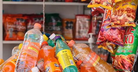 Adiós a las papitas con chile entra en vigor ley contra la comida chatarra en escuelas Infobae